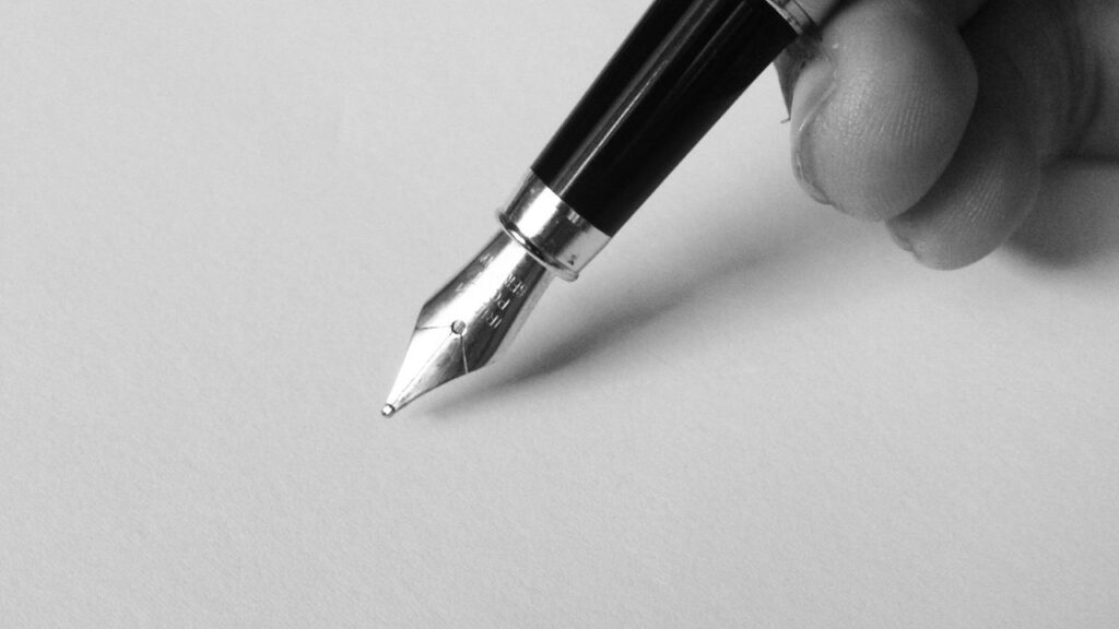 Goodies : pourquoi faire le choix d'un stylo personnalisé ? - Thyma